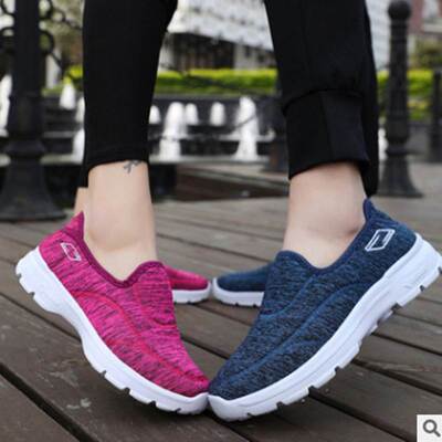 Woman plus size flat Shoe Sneakers Running sports for Women.
