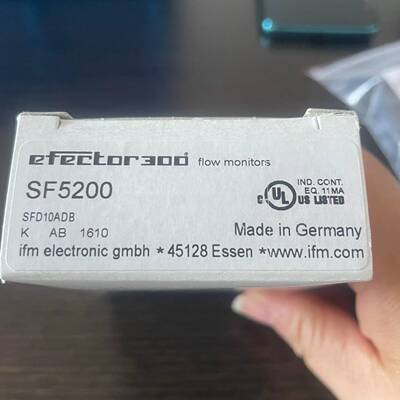 可议价易福门流量传感器，型号：SF5200，另有E40099，目测