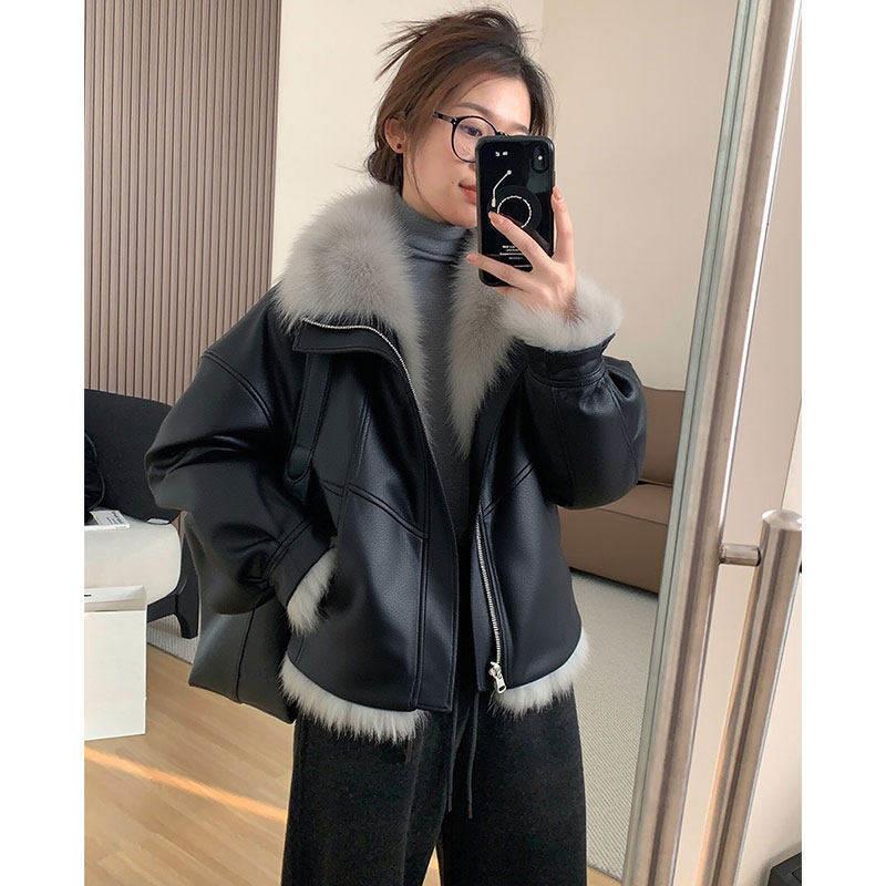 独特漂亮的冬装黑色翻领毛绒机车服加厚保暖羊羔绒夹克外套女
