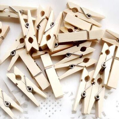 50x Mini Pure Wooden Color Clips Clothes Pes For Weddin Pa