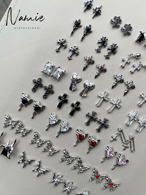 Namie朋克暗黑美甲饰品复古金属十字架蝴蝶四芒骷髅爱心美甲AH