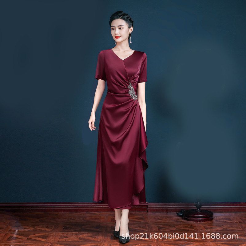 妈妈礼服喜婆婆婚宴装中年中老年长款大摆V领女装连衣裙褶皱