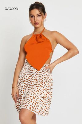 性感挂脖纯色系带上衣