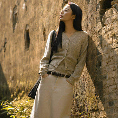 AIRIQI春季新款背心+V领开衫套装