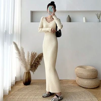 Fashionable slim fit knitted long skirt 时尚修身针织长裙女士