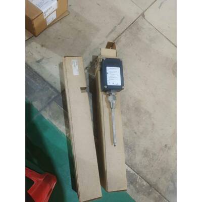 330800-28-15-062-00-02两个，24701