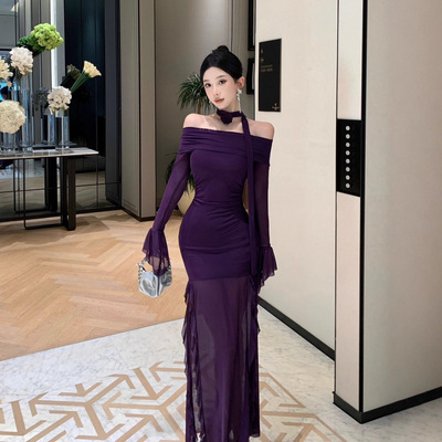 法式方领波点蕾丝连衣裙