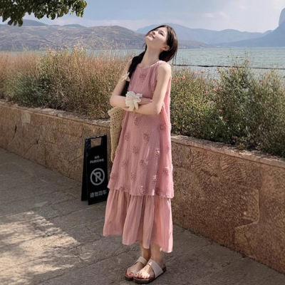海边度假风长裙女2026夏季新款甜美立体花朵假两件宽松背心连衣裙