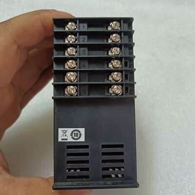 议价富士温控器PXE5TCY2-JW000-C，拆机品，实物拍摄