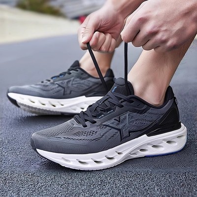 特步男鞋减震透气青少年运动鞋