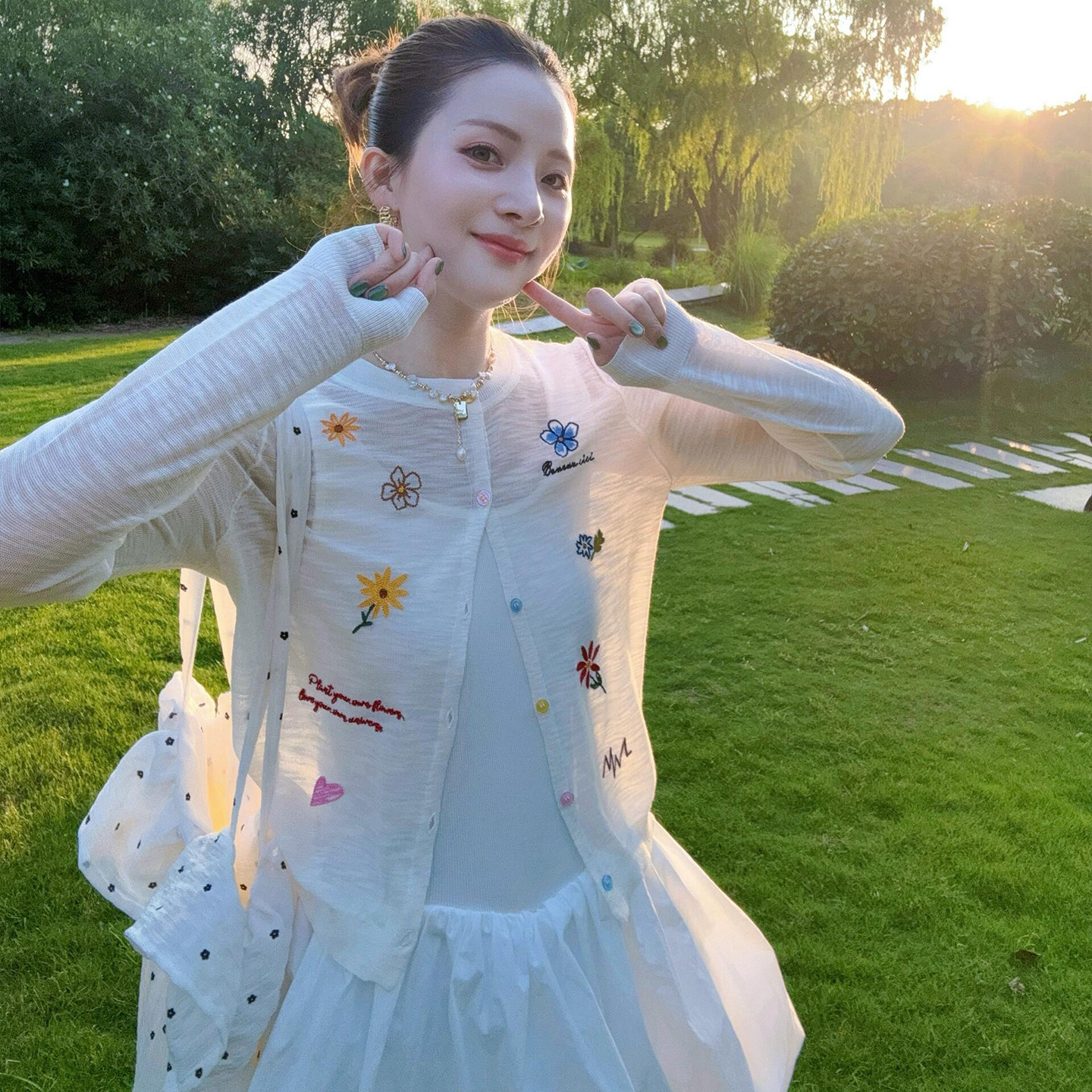 白色薄针织衫防晒小外搭开衫高级感配裙子春季穿搭上衣女2026新款