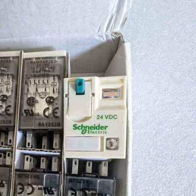 议价RXM3AB2BD正品继电器，24VDC的，一盒10个
