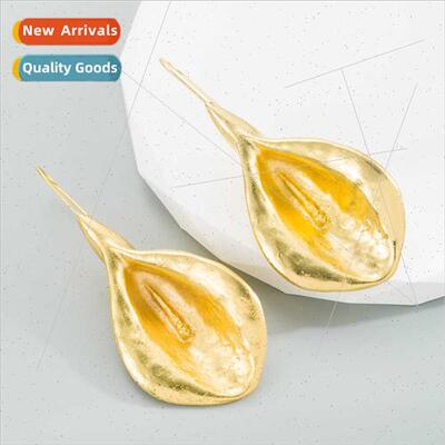 New ZA retro rustic gold floral earrings long leaves hundred