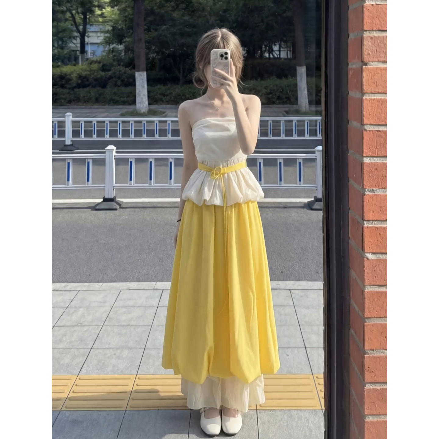 2026新款小个子初夏季漂亮一整套黄色连衣裙子女抹胸花苞套装长裙
