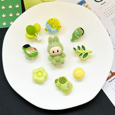 拉布布洞洞鞋配饰labubu玩偶鞋花