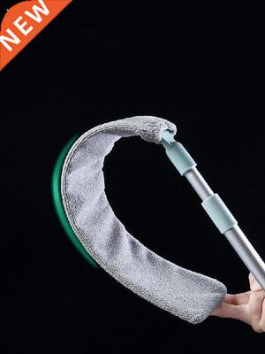 vanzlife Bed cleaning the artifact with feather dusters