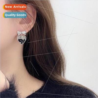 Sweetheart party earrings retro HK asure sweet cool girl bow