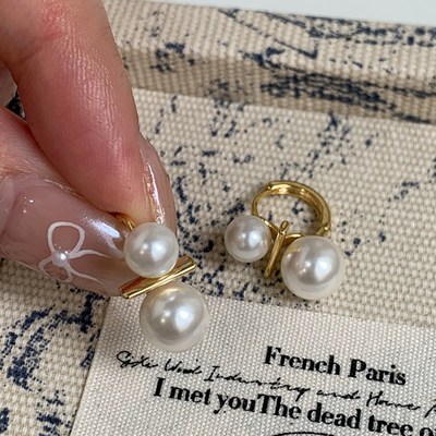 韩式设计感平衡木珍珠耳扣高级感气质2024春夏时S尚温柔小众耳环