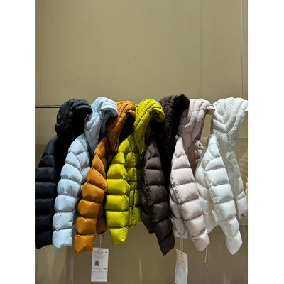 一善服饰26年冬上新韩系简约连帽宽松抽绳保暖羽绒服外套(不女下