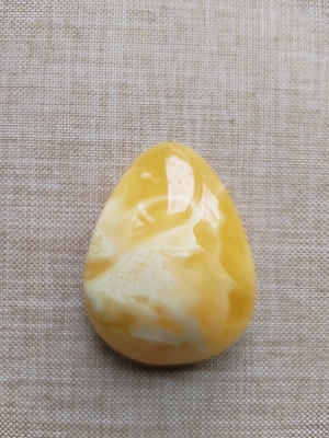 天然保真蜜蜡满蜜白妖花鸡油黄原矿波罗俄料水滴吊坠克重13.19漏