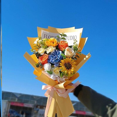 抱抱桶花开工学校开业交车演唱会D幼儿园花束手捧花摄影道具毕业