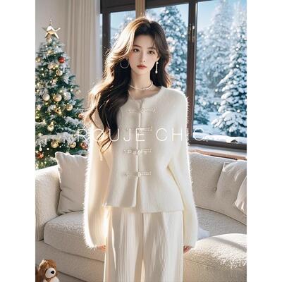 ROUJE CHIC法式新中式国风温柔白色对襟盘扣软糯针织衫毛衣女早春