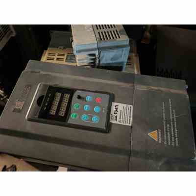 出售三晶H011G3变频器，轻微使用痕迹，功能完好无。功，非实价