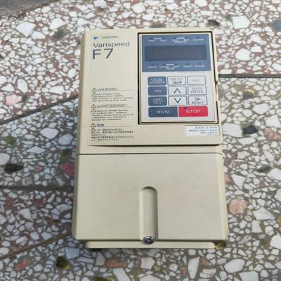 安川变频器CIMR-F7A25P5，5.5KW 220V，实