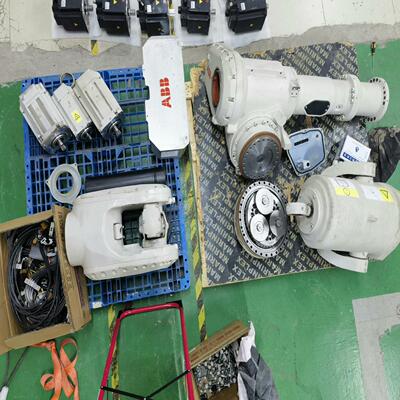 ABB机器人  IRB6700-155/2.85展机一台拆配