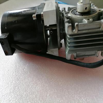 电机R86BYG250B 2PHASE 涡轮减速器WJ30-