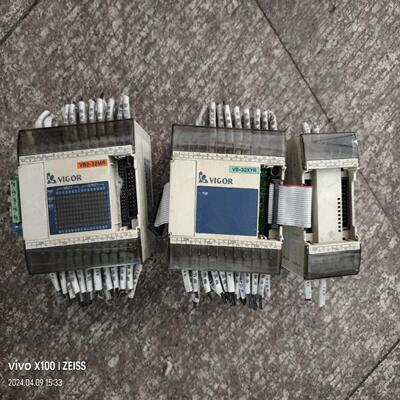 丰炜PLC VB0-32MR-A，VB-16XYR，VB32
