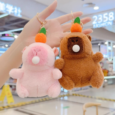 创意吐泡泡摇晃发声卡皮巴拉毛绒钥匙扣女可爱水豚挂饰抓机娃娃