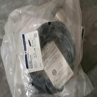XS230BLPAL5C接近开关，全新未使用，一共2个议价