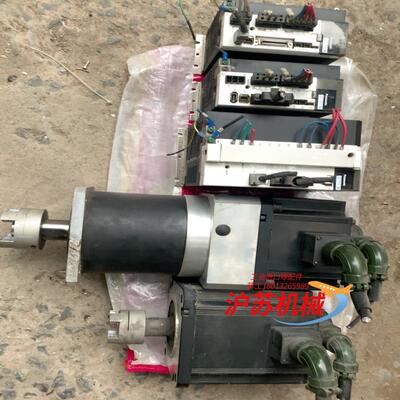 驱动器型号MEDKT7364CA1二台，MHME202G