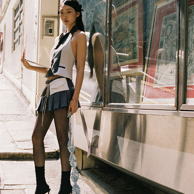 Kiwi Jadeite 撞色口袋式层次屁帘百褶短裙