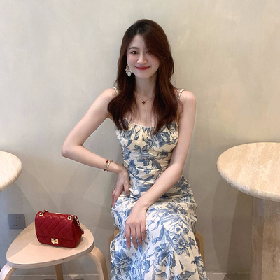 印花度假风鱼尾吊带长款连衣裙