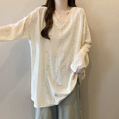 大码显瘦慵懒风V领落肩袖破洞T恤女2026春季胖mm减龄独特别致上衣