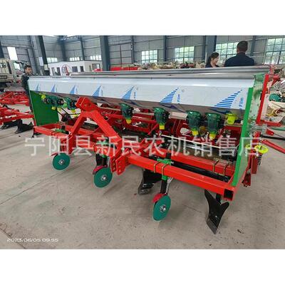 安徽地区用三垄六行花生播种机花生点播机起垄施肥播种花生的机器