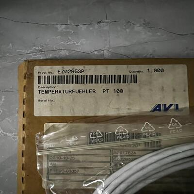 AVL 温度传感器 全新原装 年份久了