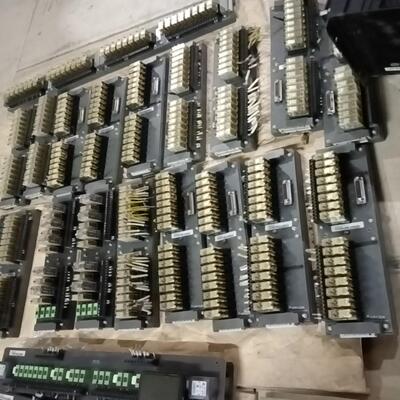 （设备配件）南京科远底座KB432A实物图片、成色佳、质量保