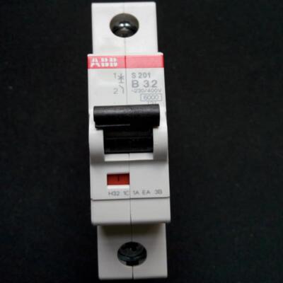 ABB微型断路器 S201-B32 1P 32A议价