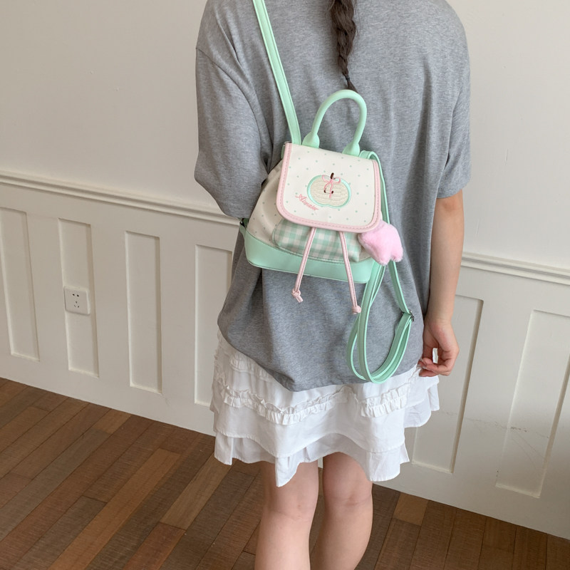 今年流行甜美少女风青苹果迷你包包女2026新款洋气百搭通勤双肩包