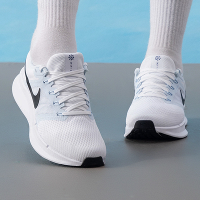 Nike耐克运动鞋男ZOOMX INVINCIBLE RUN FK 3缓震耐磨透气跑步鞋