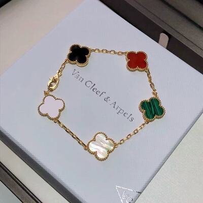 彩虹色设计师款精工版四叶草百搭不挑人轻奢优雅时尚手链女Da3098