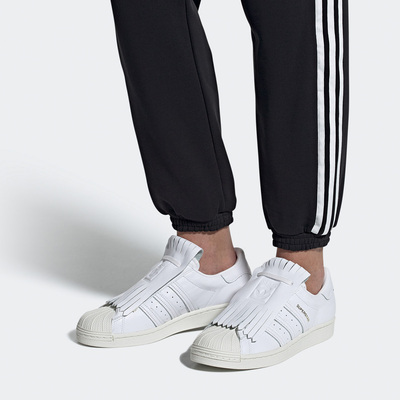 阿迪达斯夏季休闲板鞋