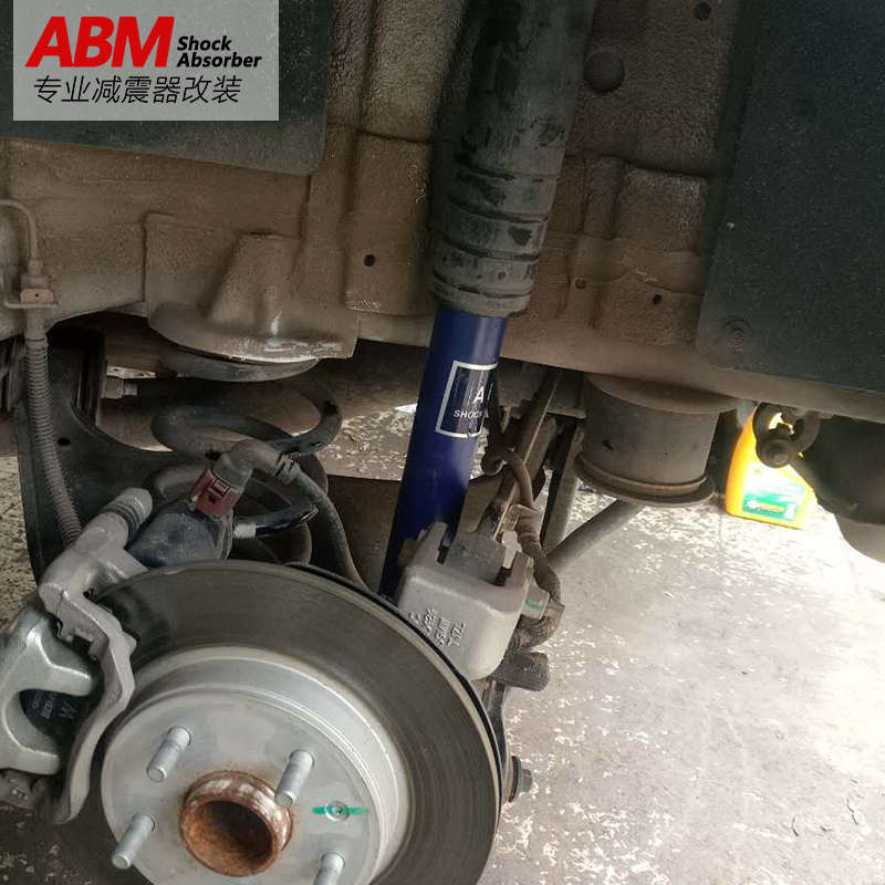 适用纳瓦拉 NV200 D22皮卡ZN前后改装减震器升高底盘软硬避震弹簧