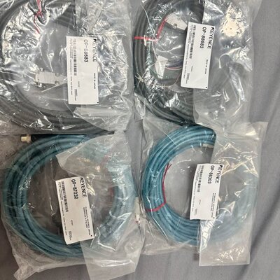 【顺庆】基恩士OP-88683  OP-87232连接线，全新原包装【议价】