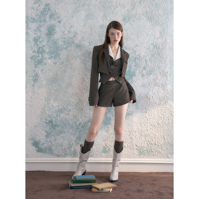 极速EachR 早秋美式r复古学院风套装甜辣妹西装挂脖背心高腰半身