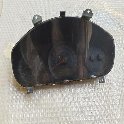 议价北京现代领翔2.4组合仪表盘码表转速表水温表94013—