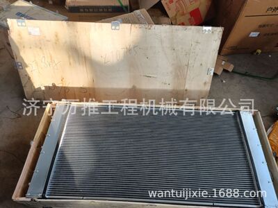 推土机D65PX-16 散热器 14X-03-51111 D65EX-16 水箱